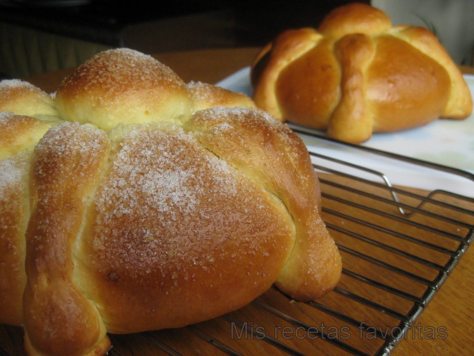 Pan de muerto ~ un pan dulce mexicano - Mis recetas favoritas by Hilmar
