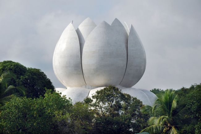 DISCOVER INDIA: Santhigiri Parnasala… a Markana Marble Magic