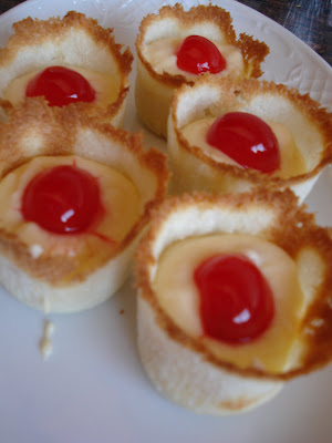 Mi Cocina de Recetas Variadas: Vasito de coco rellenos de crema casera