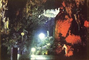 PARIWISATA: CAVE JATIJAJAR
