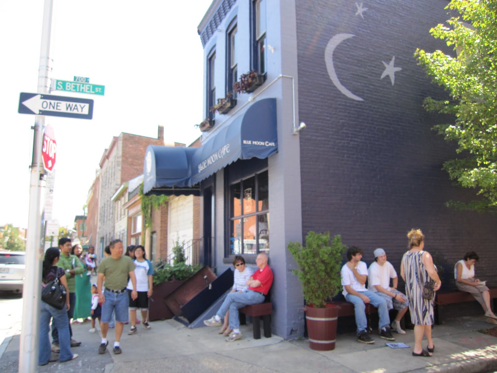 Baltimore: Blue Moon Cafe