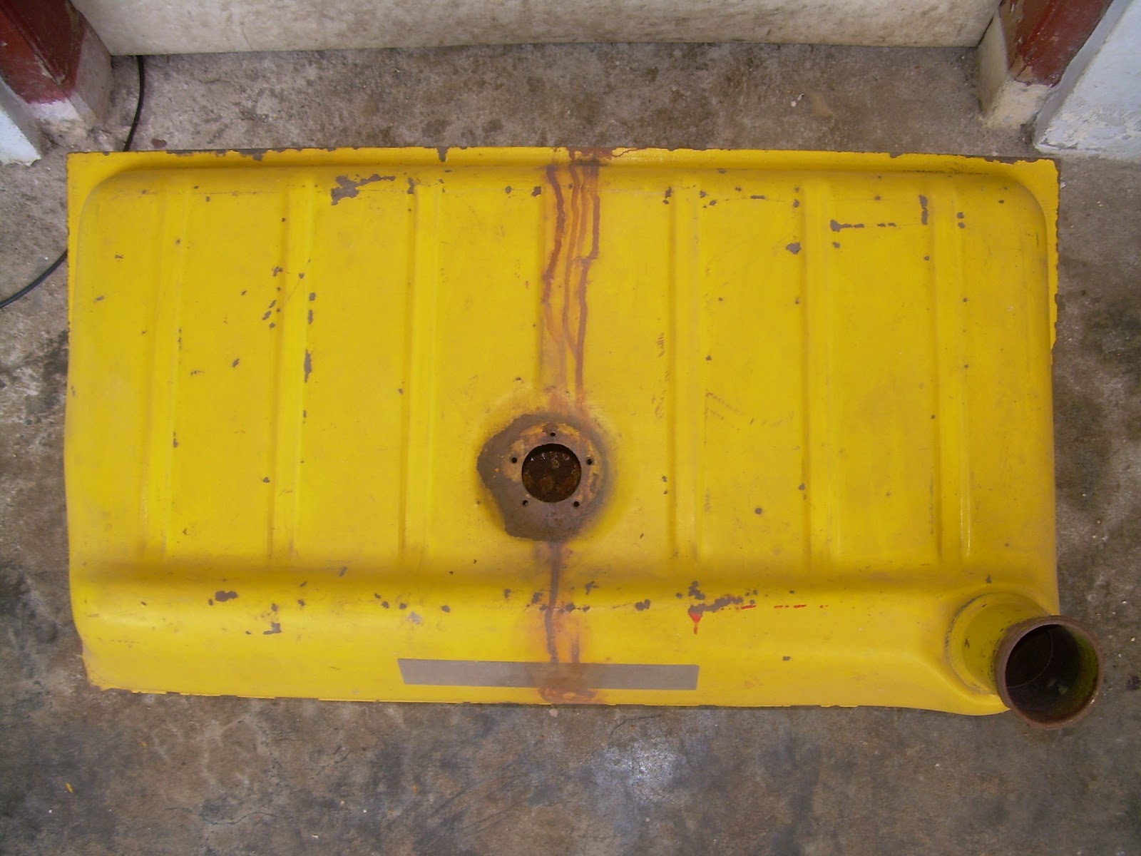 Junk Yard Corner: Fuel Tank VW ( Good Conditions )