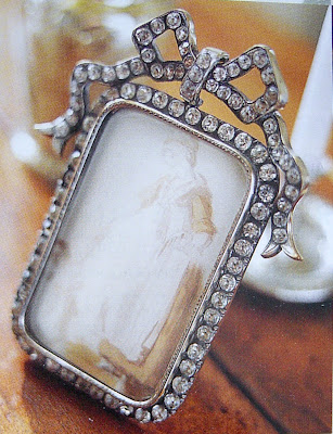 miss kris studio: Vanity Affair