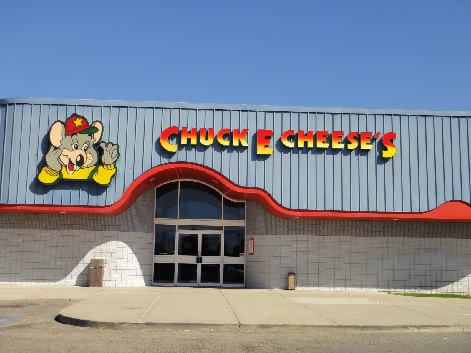 Bowler's Alley: Chuck E Cheese's - Sept 21,2010