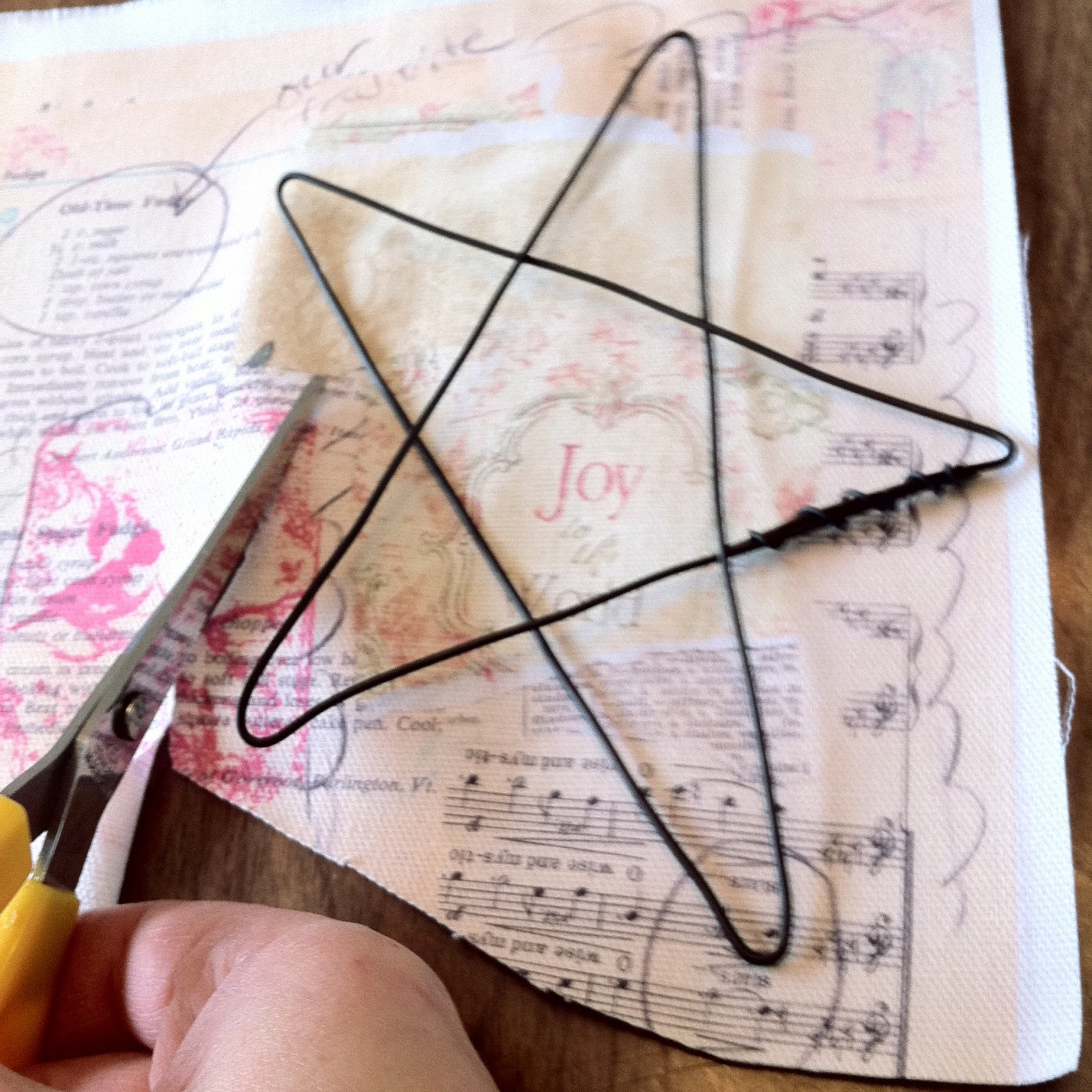 Art as Usual: Mixed Media and Wire Christmas Star Tutorial