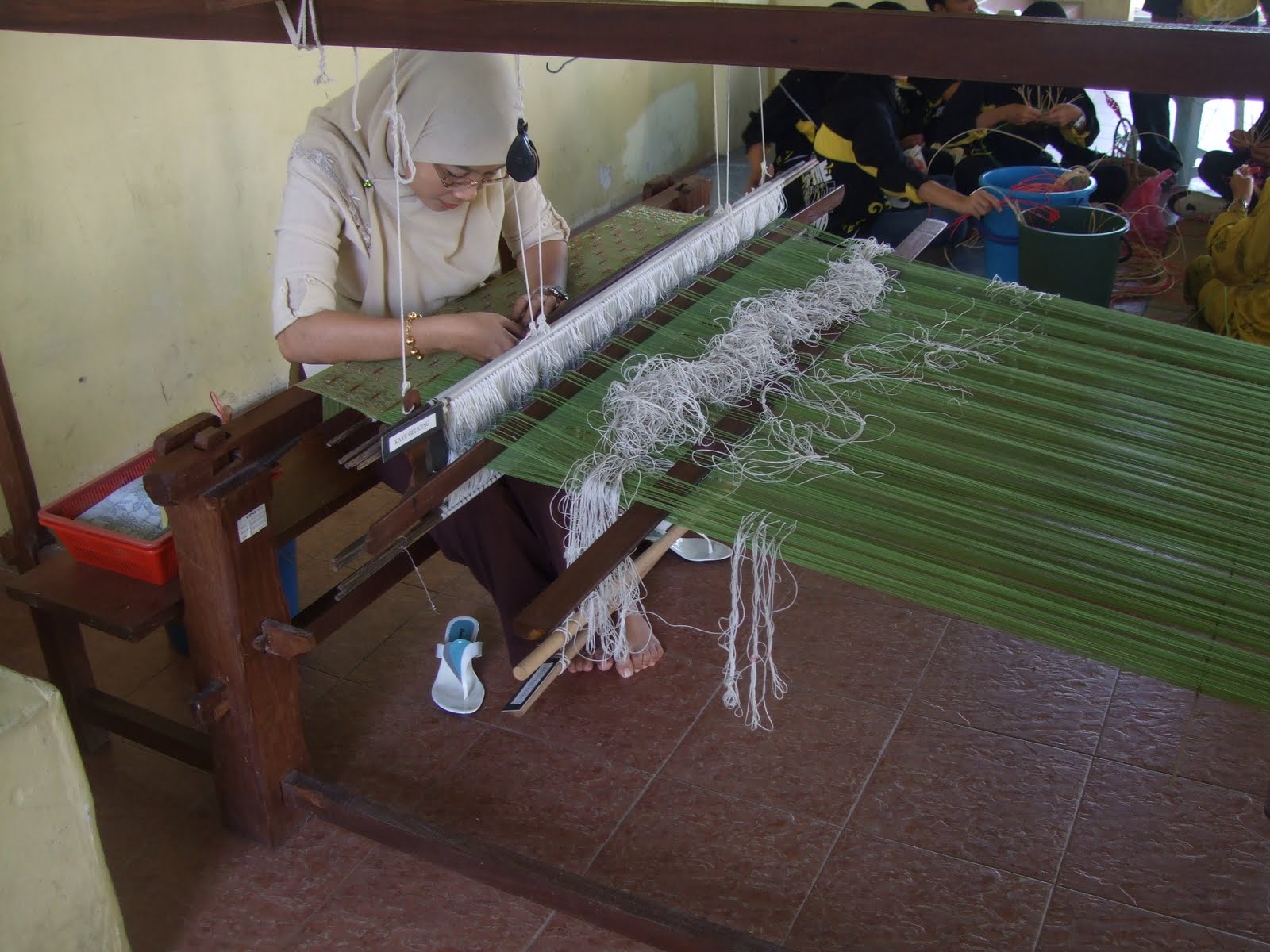 KELAB SENI ABS: Soalan 2-Kesantunan dalam tenunan