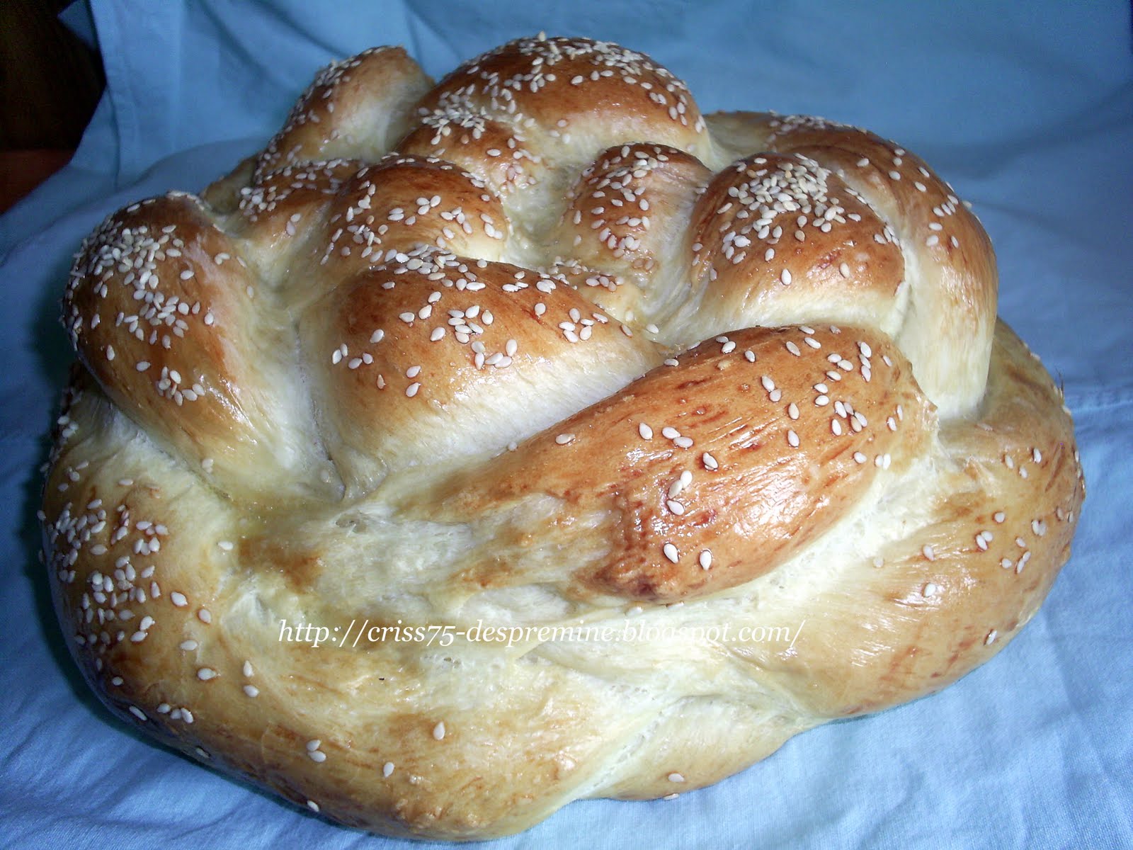 Arome si culori : Paine rotunda impletita