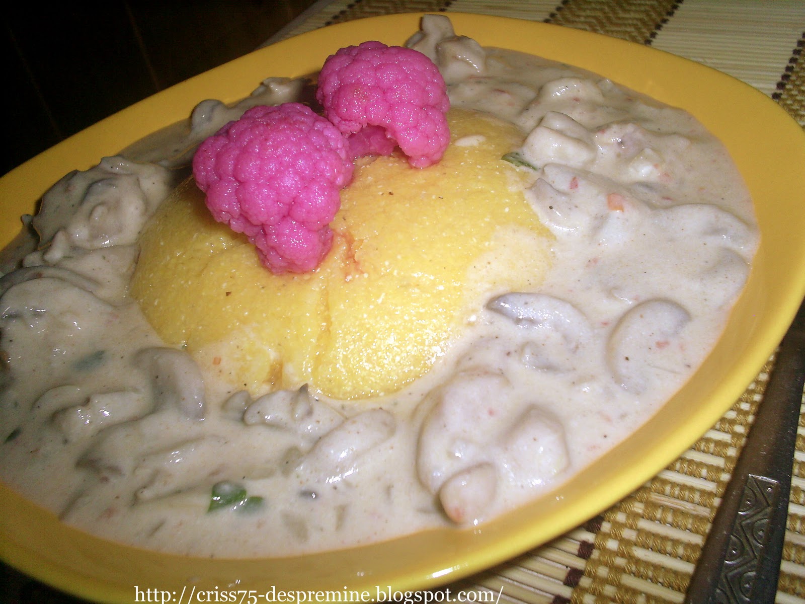 Arome si culori : Ciulama de pui cu ciuperci