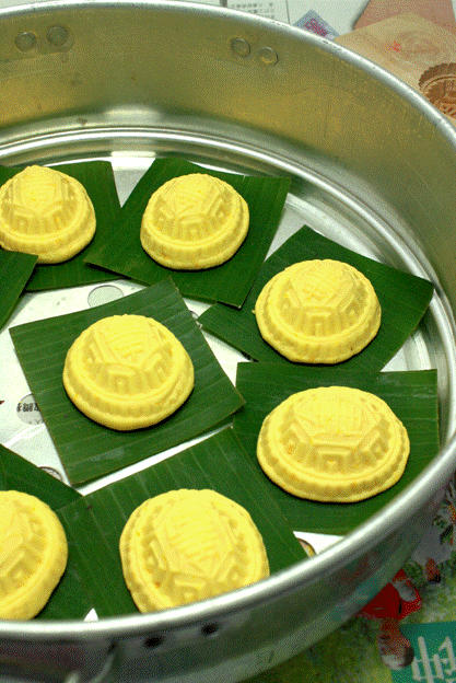 袅袅烘焙香: 南瓜飨宴－黄金红龟糕 (Pumpkin Ang Ku Kueh)