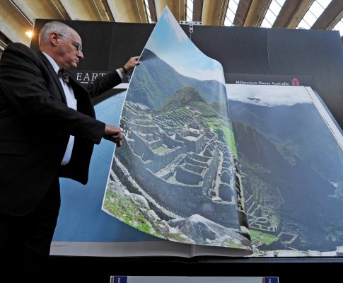 Blogue dos Infantis: Maior livro do mundo apresentado na Feira de Frankfurt