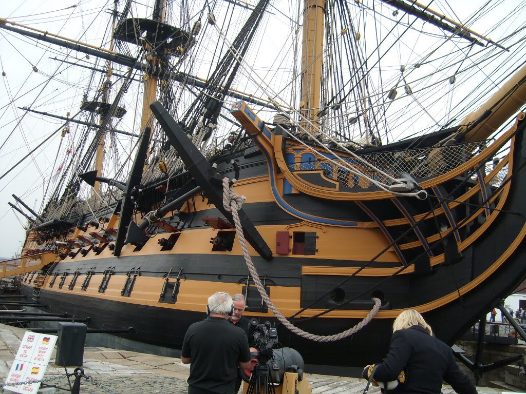 sarah's bookarama: HMS Victory fires a Broadside