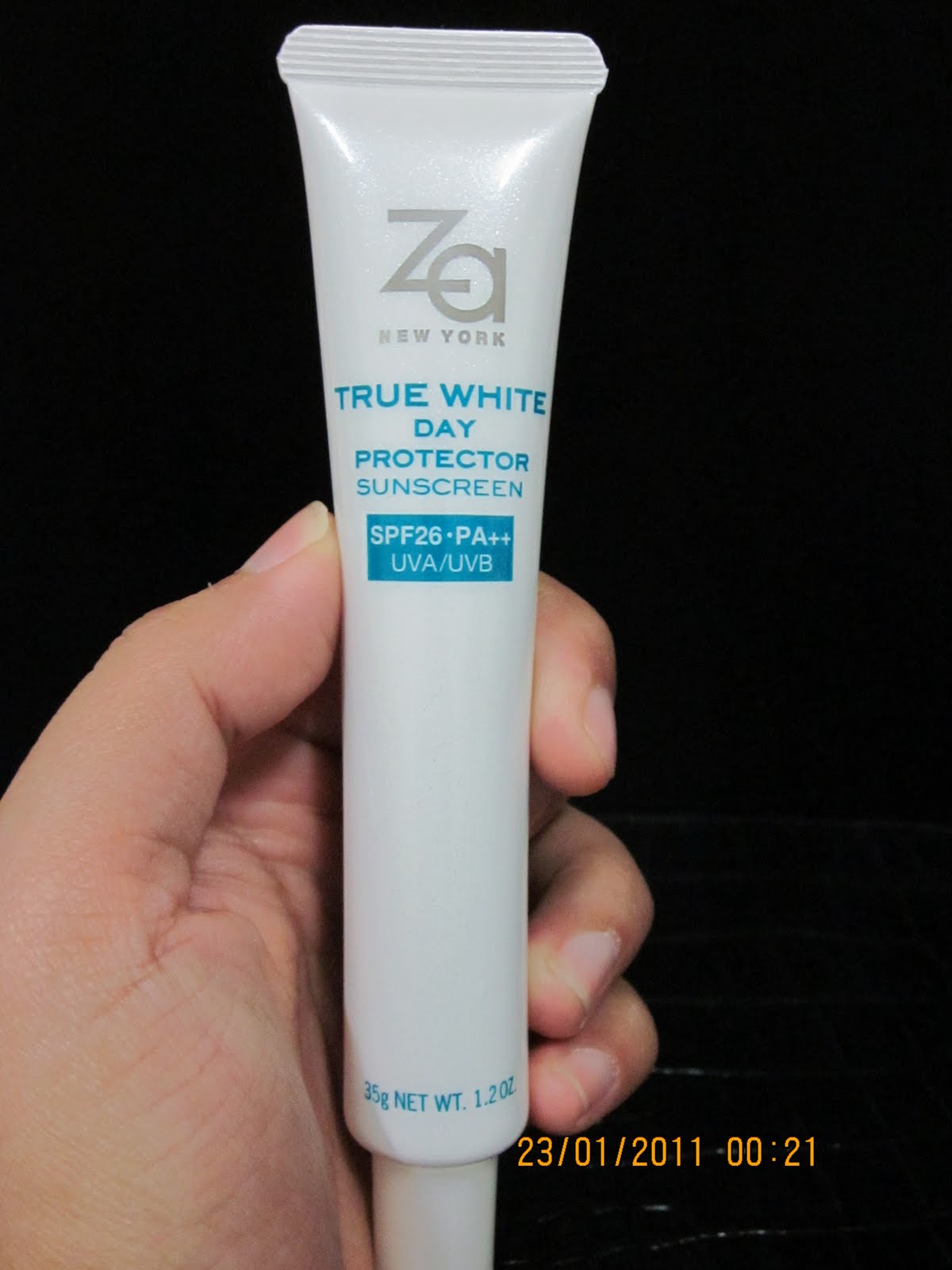 Zealous Ramblings of a Beauty Fanatic: Review: ZA True White Day Protector