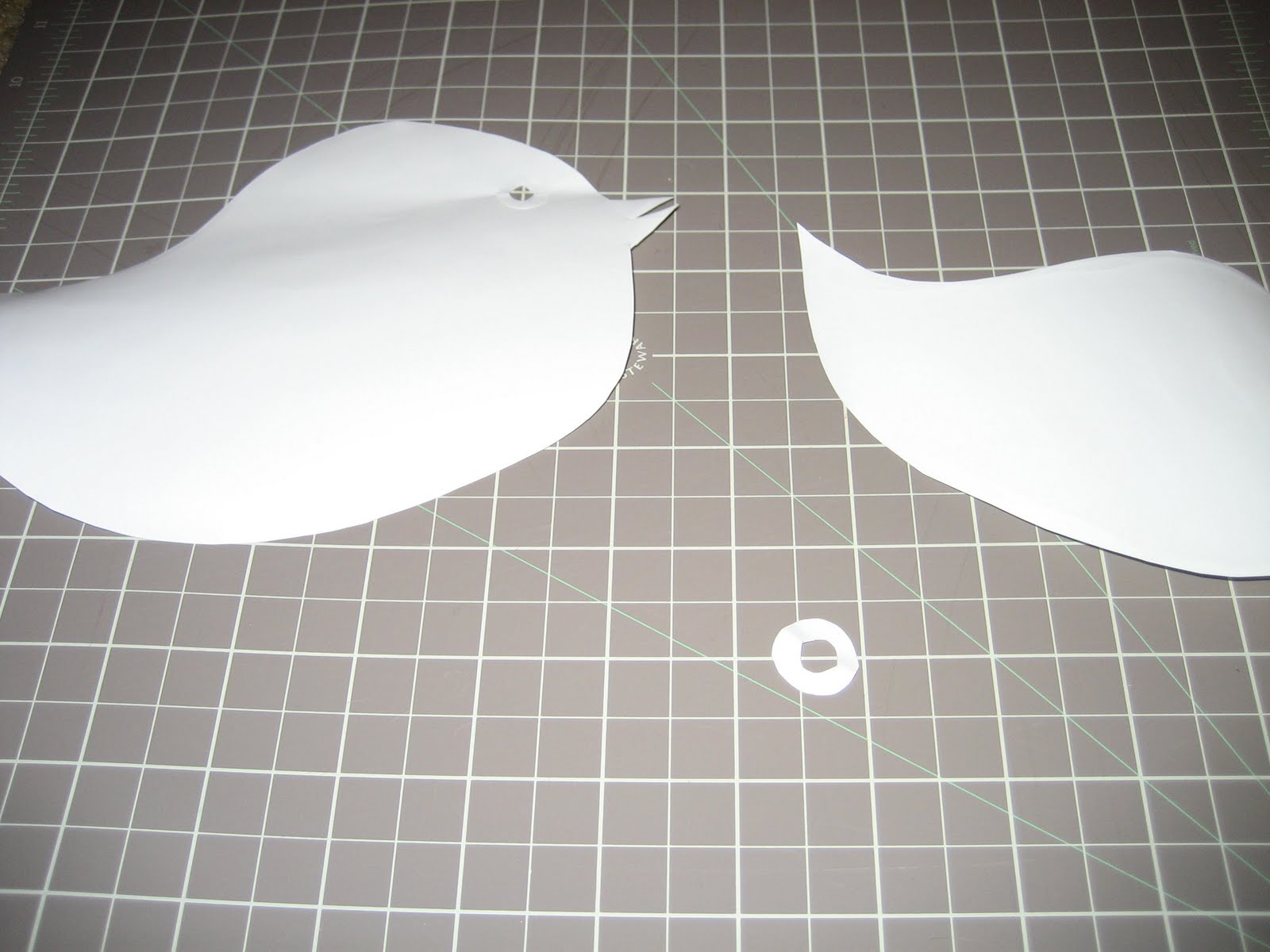 31 diy: Tutorial: How to make a birdie wall decal with contact paper