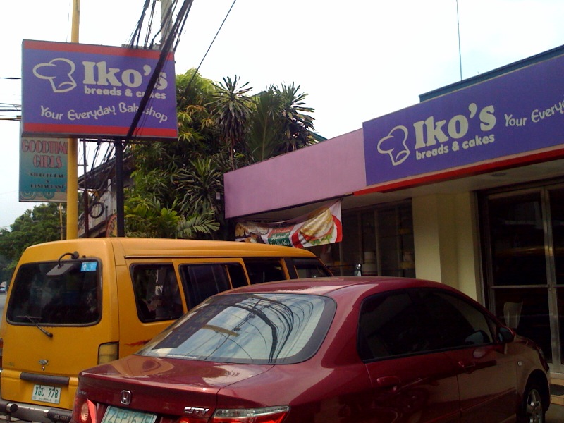 Review Manila: Iko's Breads and Cakes: Best for less