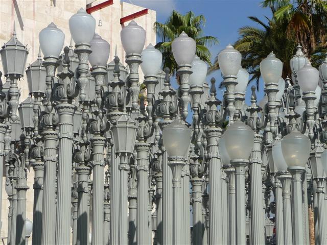 Experiencing Los Angeles: Chris Burden's Urban Light at LACMA