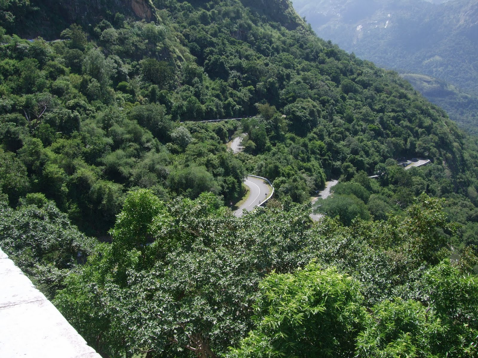 Exploring South India - Travel blog.....: Road trip To Aliyar Dam and ...