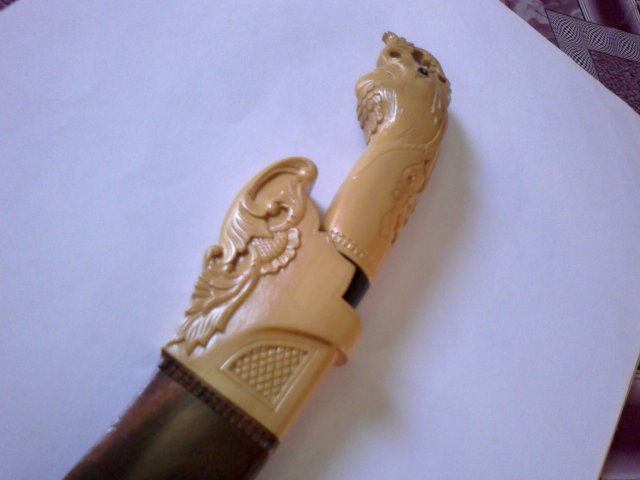 Koleksi Sarung Dan Ulu Parang