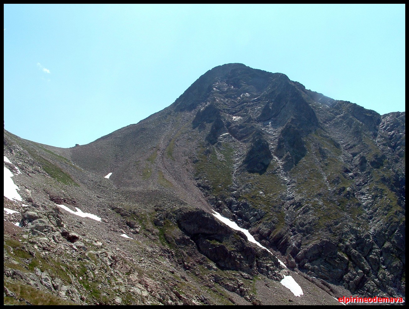 El Pirineo de Mava: Pico Arriel, (2824m). (8 de Julio de 2006)