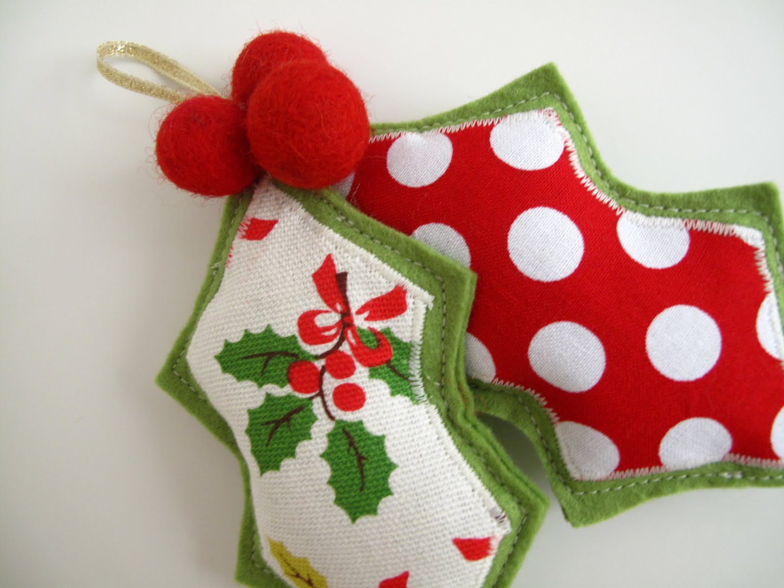 Bugs and Fishes by Lupin: Guest Post: Felt Holly Decoration Tutorial