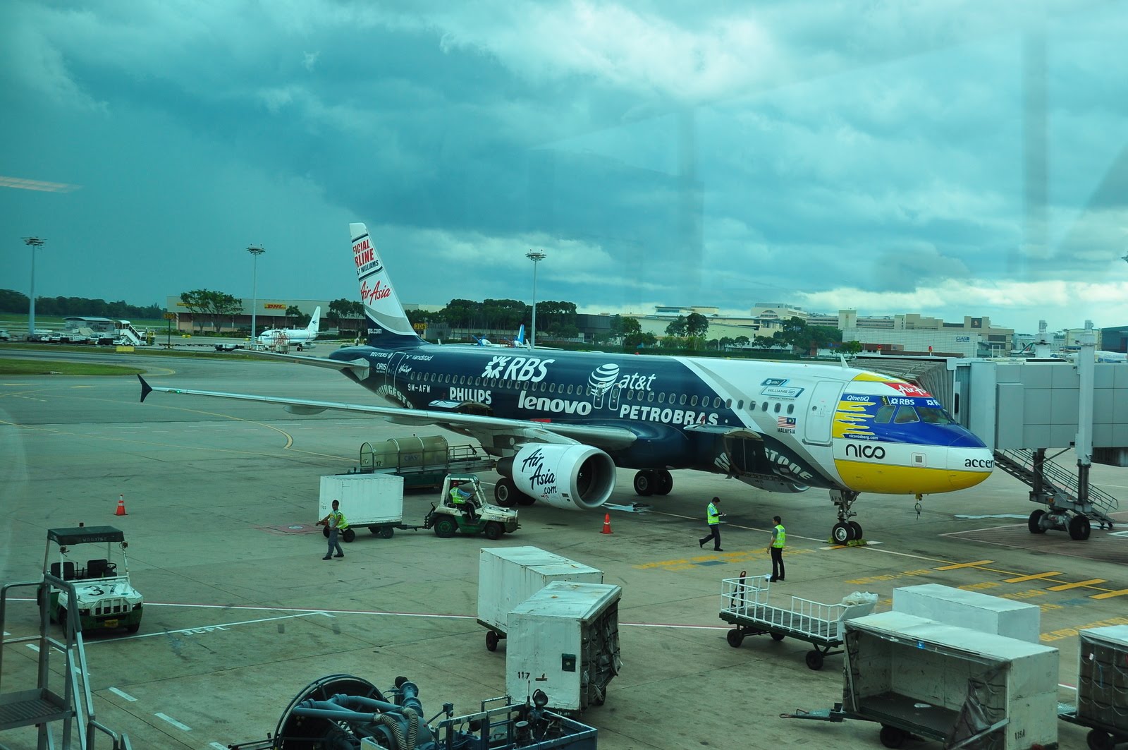 Aeroplane spotting (Photograph): AirAsia Airbus A320-216 (9M-AFW ...