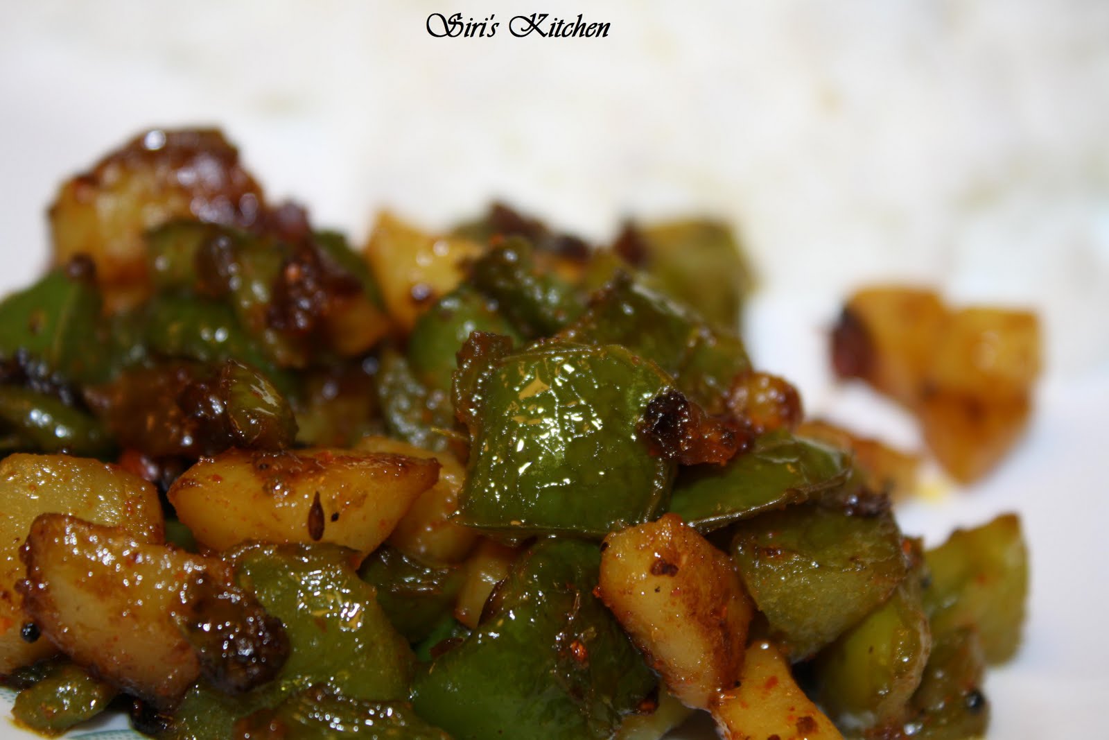 Siri's Kitchen: Potato Capsicum Fry