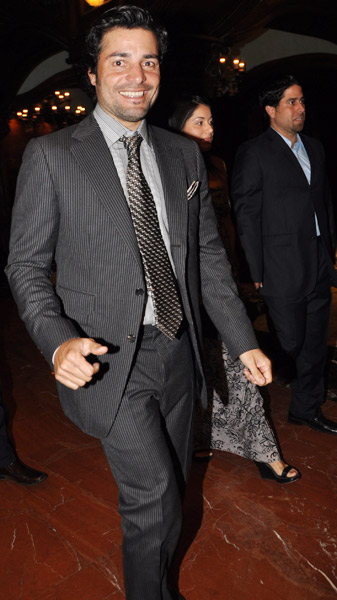 Pandora's Caja: Chayanne Celebrates With His Family In Isla Verde...And ...