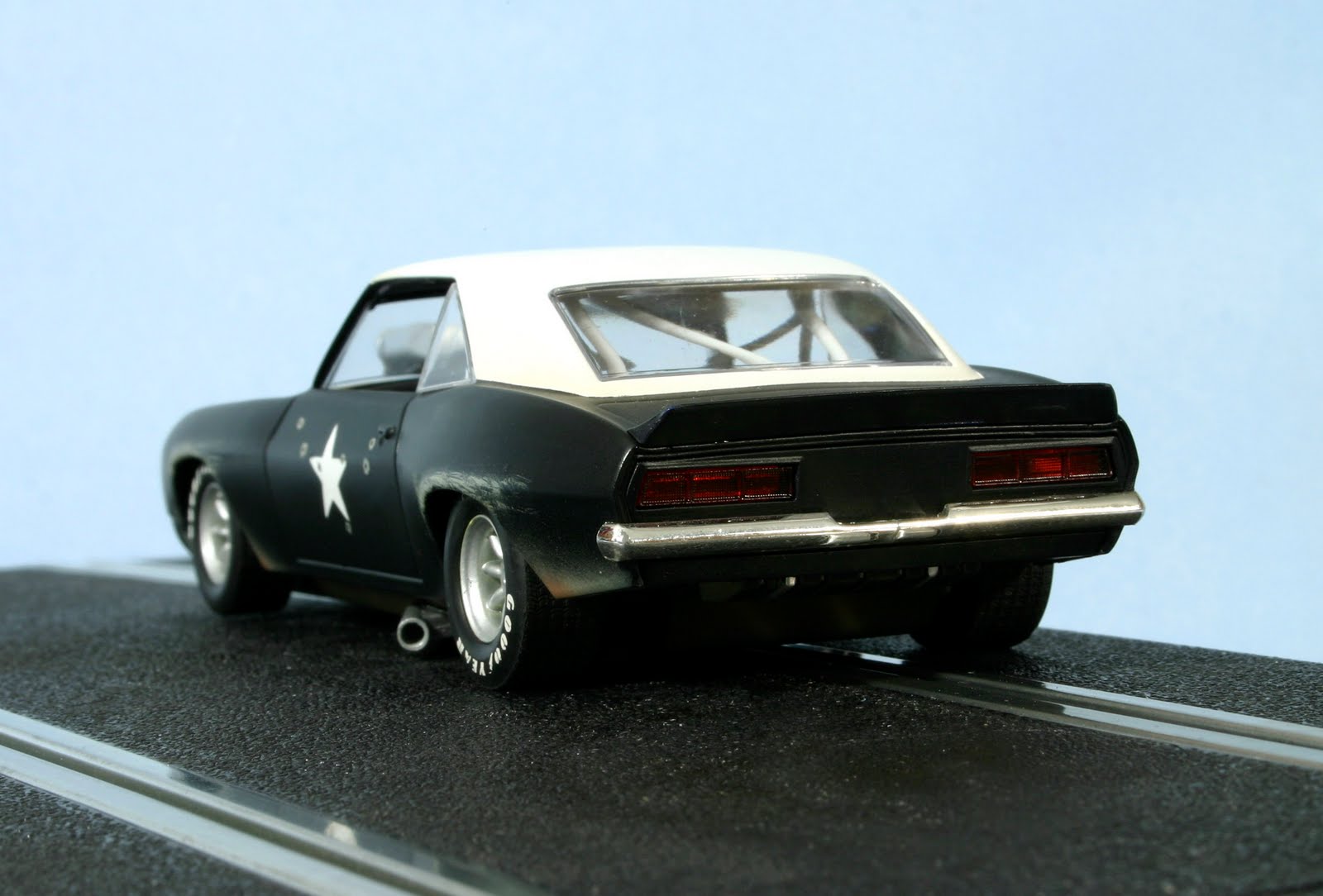 MODELKIT WORKSHOP: Camaro Stylo Gorillaz Scalextric + Custom Paint