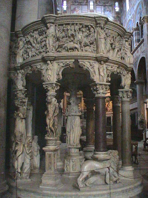 Nicola Pisano Pulpit