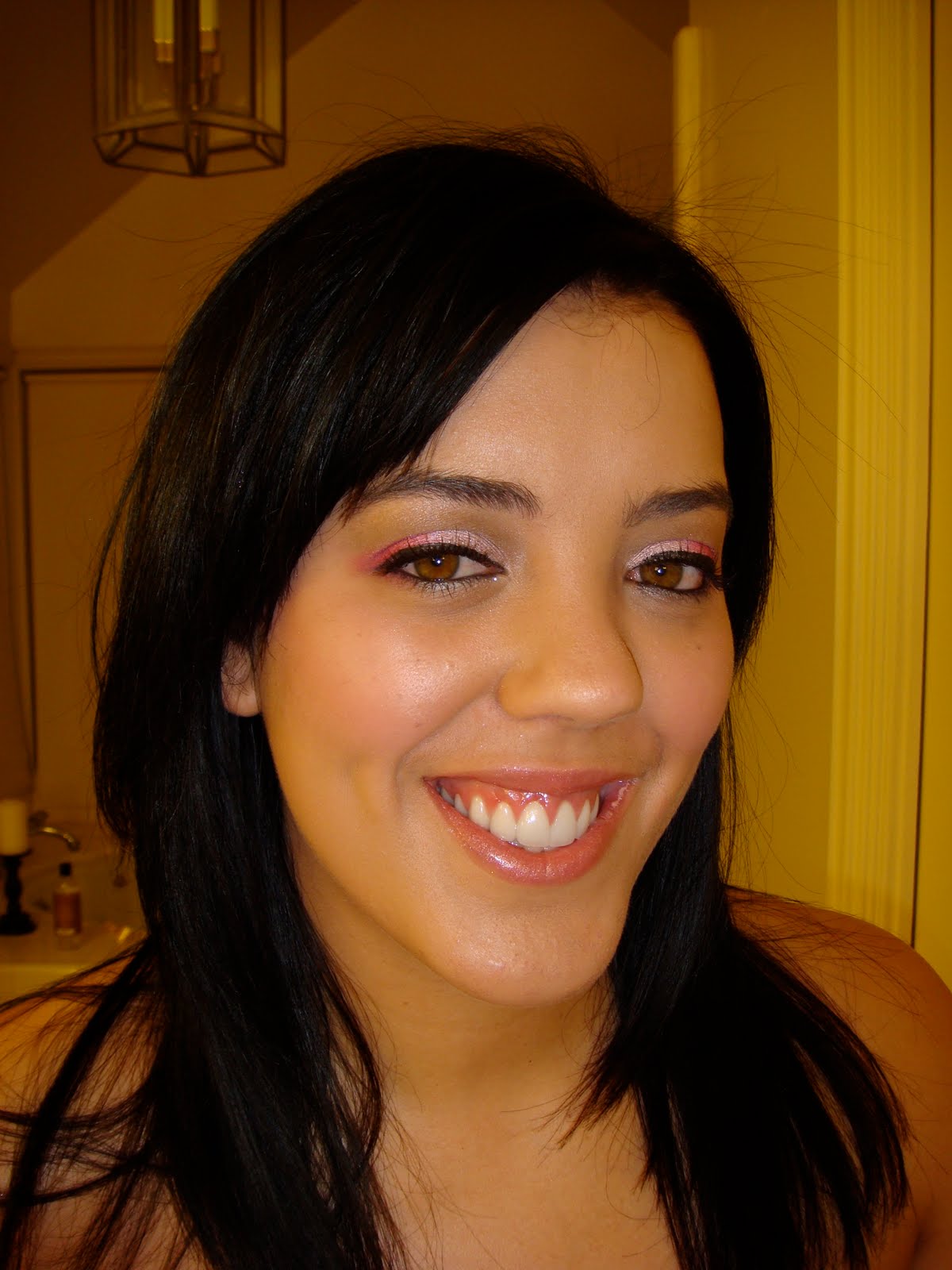 Sisters Beauty Buzz: Hot Pink Look