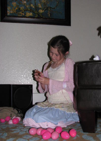 Living Creatively: Christ-celebrating, Candy-gorging, Cake-smashing fun