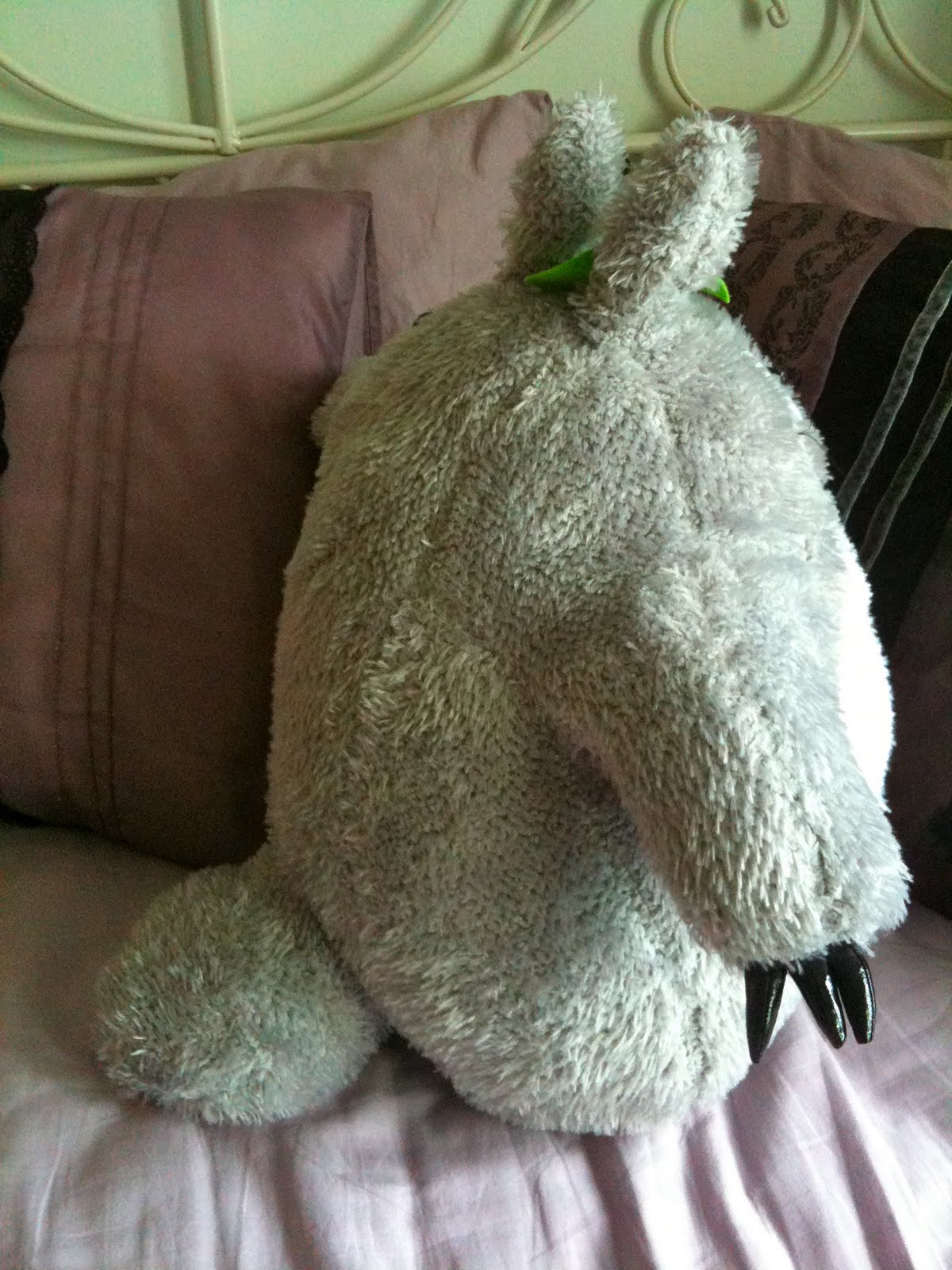 The Clover Beauty Inn: Lots of Love from Paws: TOTORO Stuffed Toy