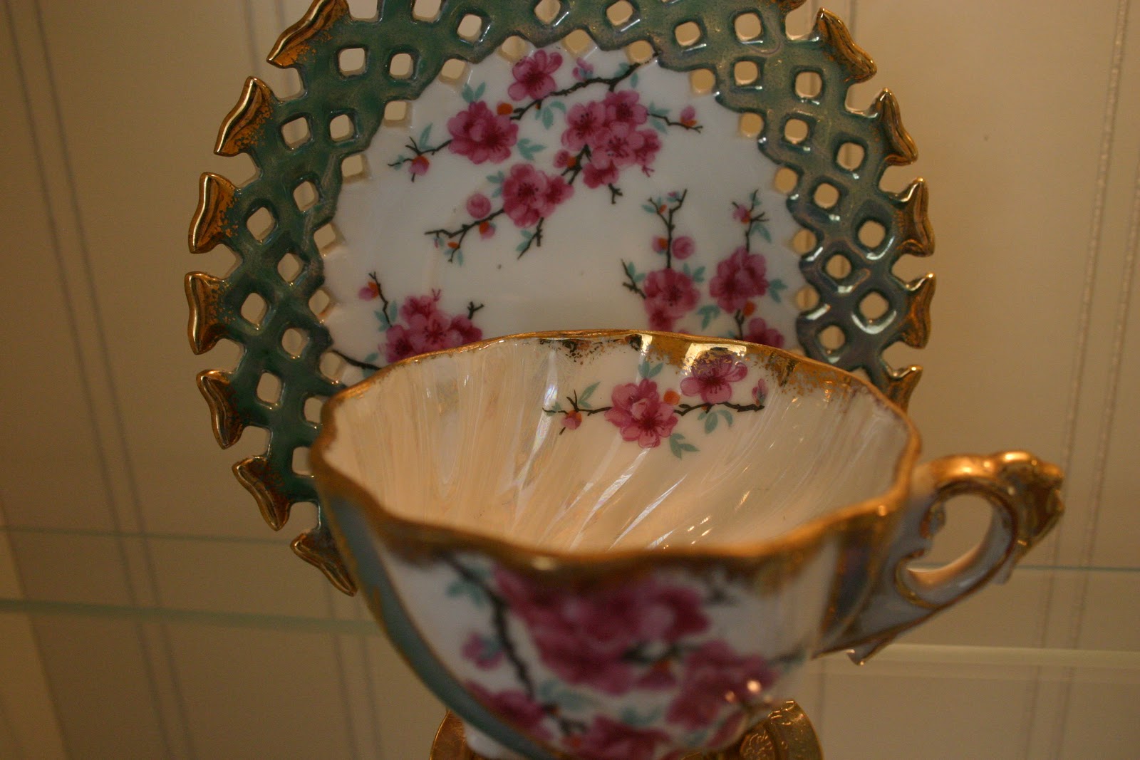 Home is Where the Heart is: ~3 Legged Tea Cups Part One~