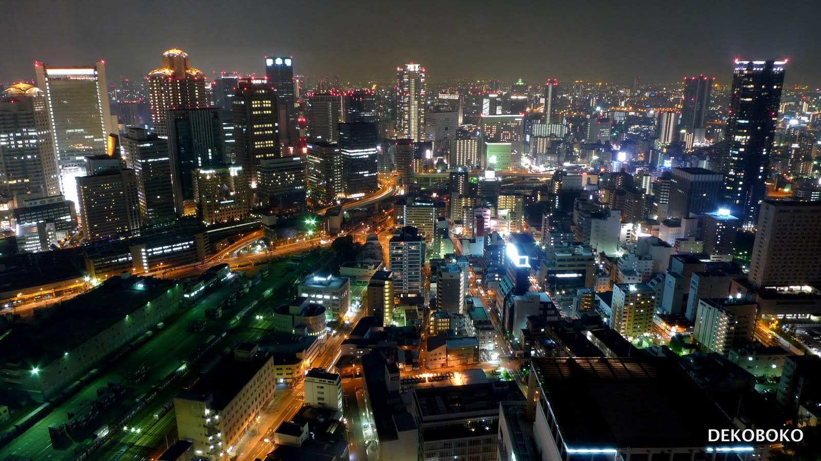 DEKOBOKO: Umeda Sky Building View