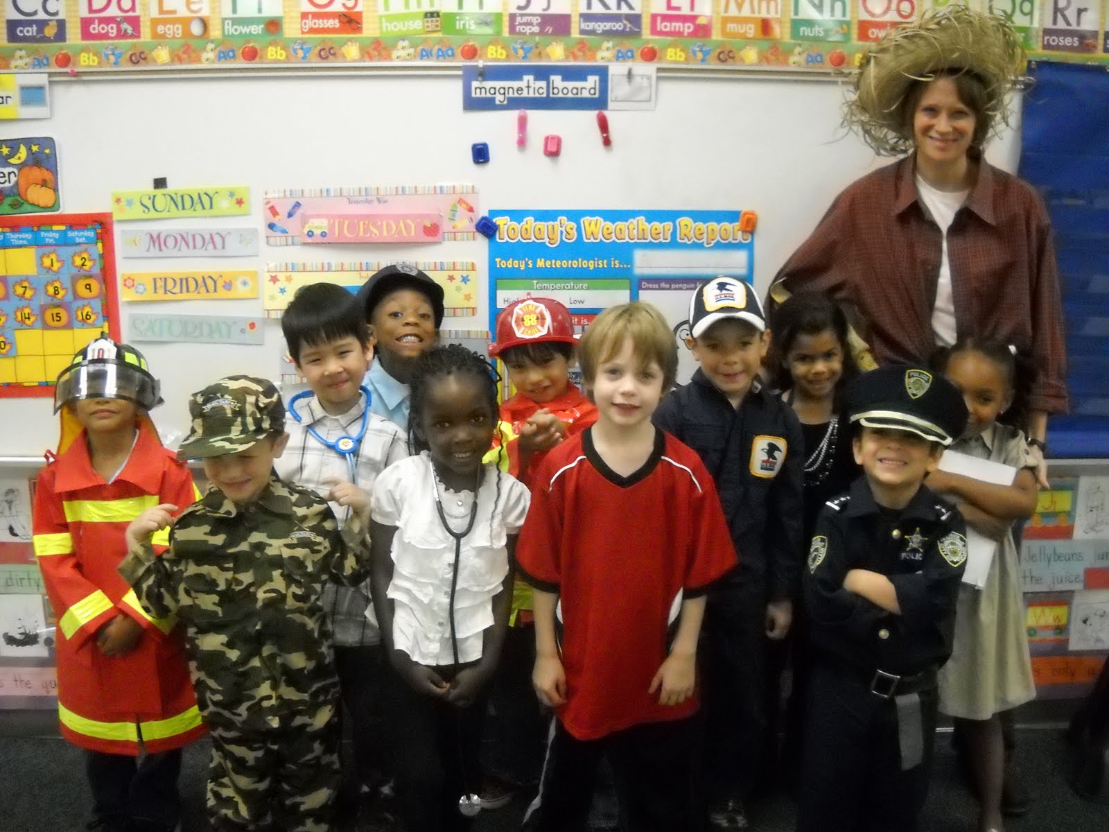 Mrs. Wood's Kindergarten Class: Community Helper Dress Up Day!