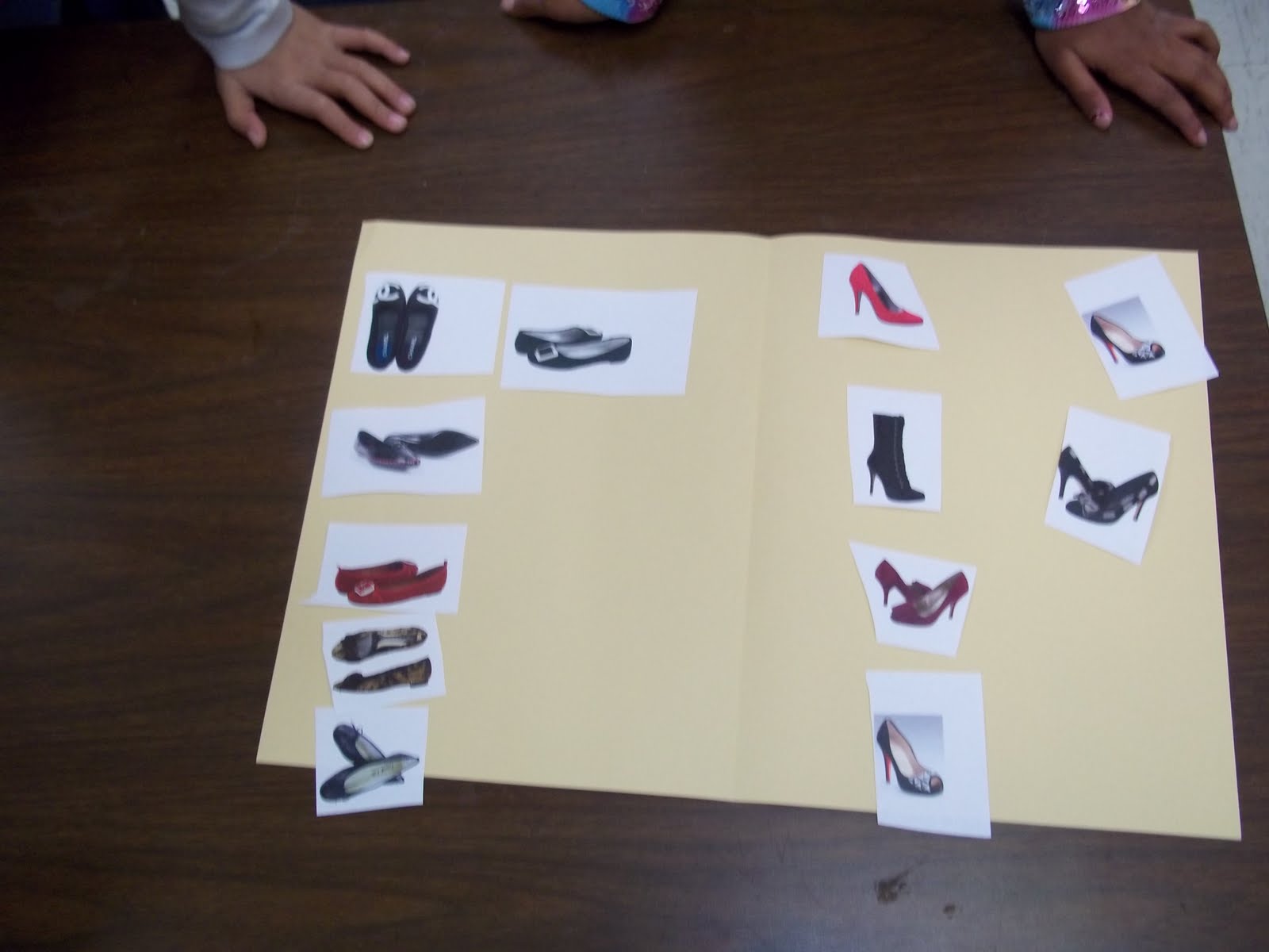 Mrs. Wood's Kindergarten Class: Shoe Sorting