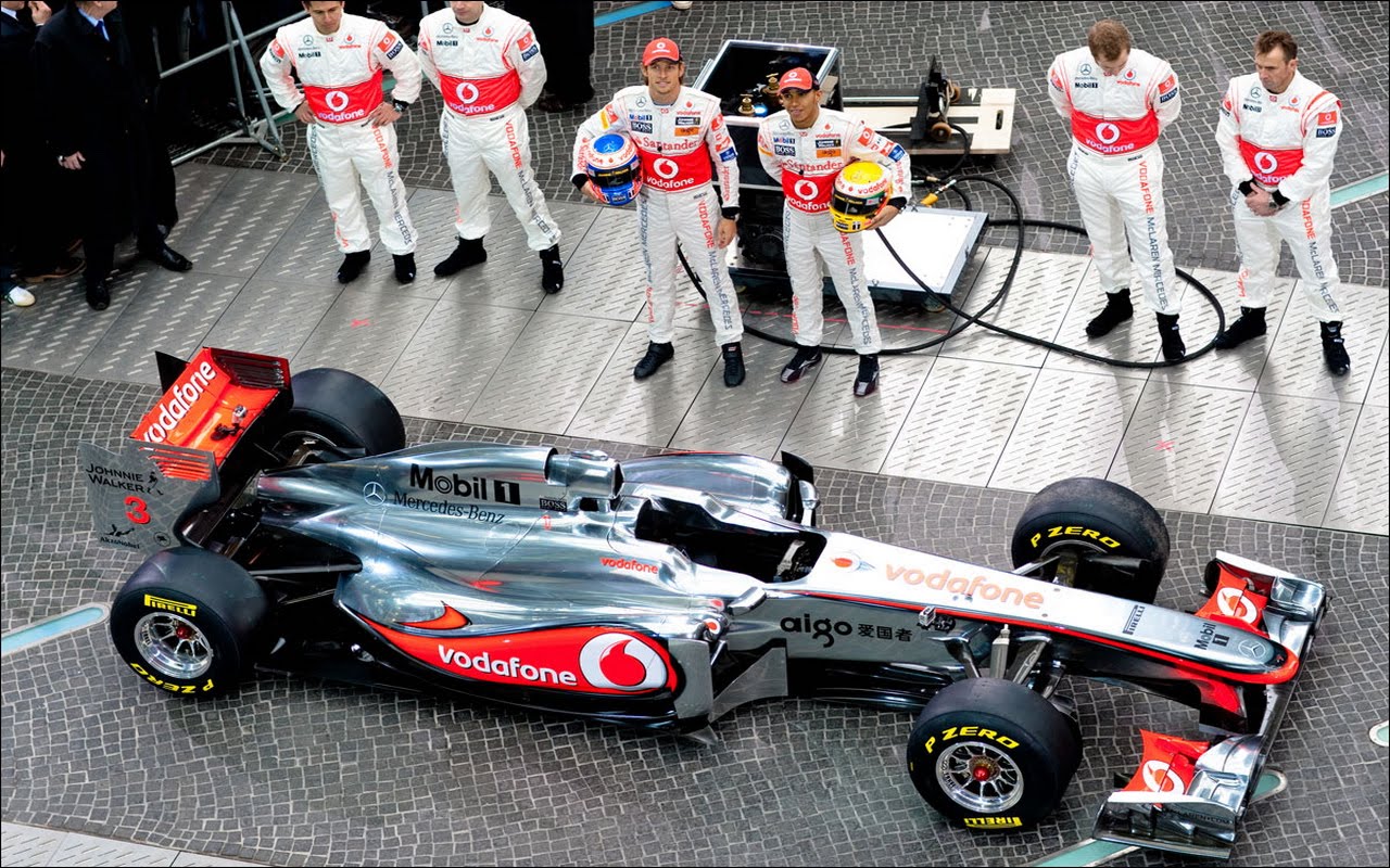 2011 McLAREN MP4-26 IN HI RES PICTURES - FORMULA 1