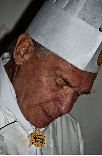 A sweet affaire, come bake with Chefany!: Cake decorating with Chef ...