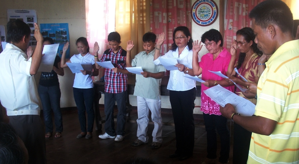 NEW BARANGAY OFFICIALS TAKES OATH OF OFFICE | Marabut, Samar ...