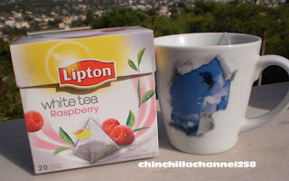 CookingChinchillas: Lipton White tea raspberry review (teaview XD)