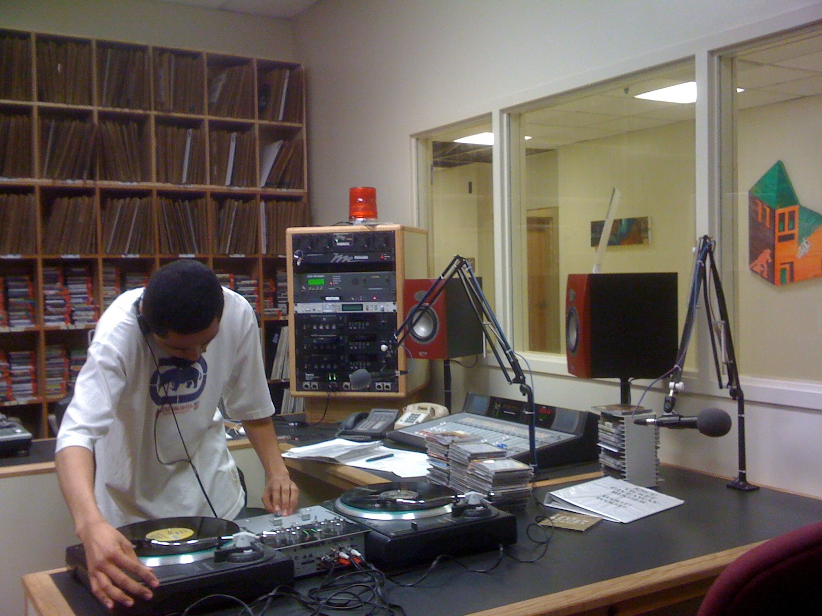 Spinning Indie: Radio Station Field Trip 10.5 - KSCU's New Digs at ...