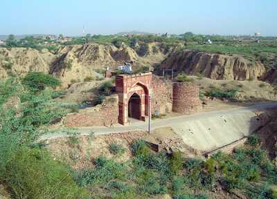 INDIA UNDISCOVERED®: Dholpur : The Lake City