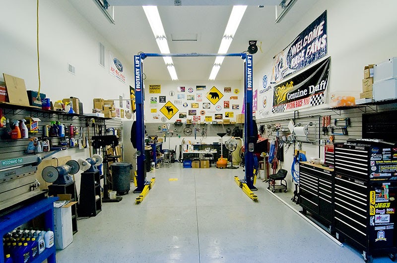 Bubba's Garage: Working in Bubba's Garage