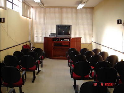 Tecnologias Dependentes: Televisão na sala de aula