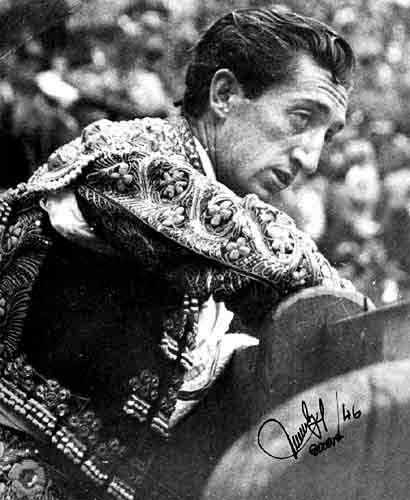 VETERINARIOS TAURINOS DE ANDALUCIA: "MANOLETE HA MUERTO" VIVA MANOLETE