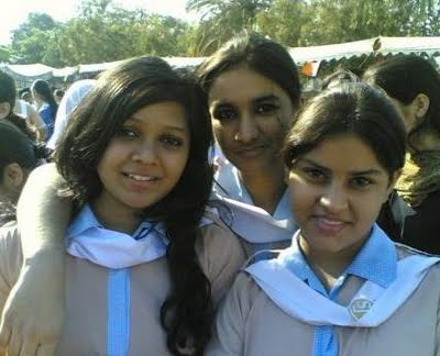 bnb24: pakistani's School girls