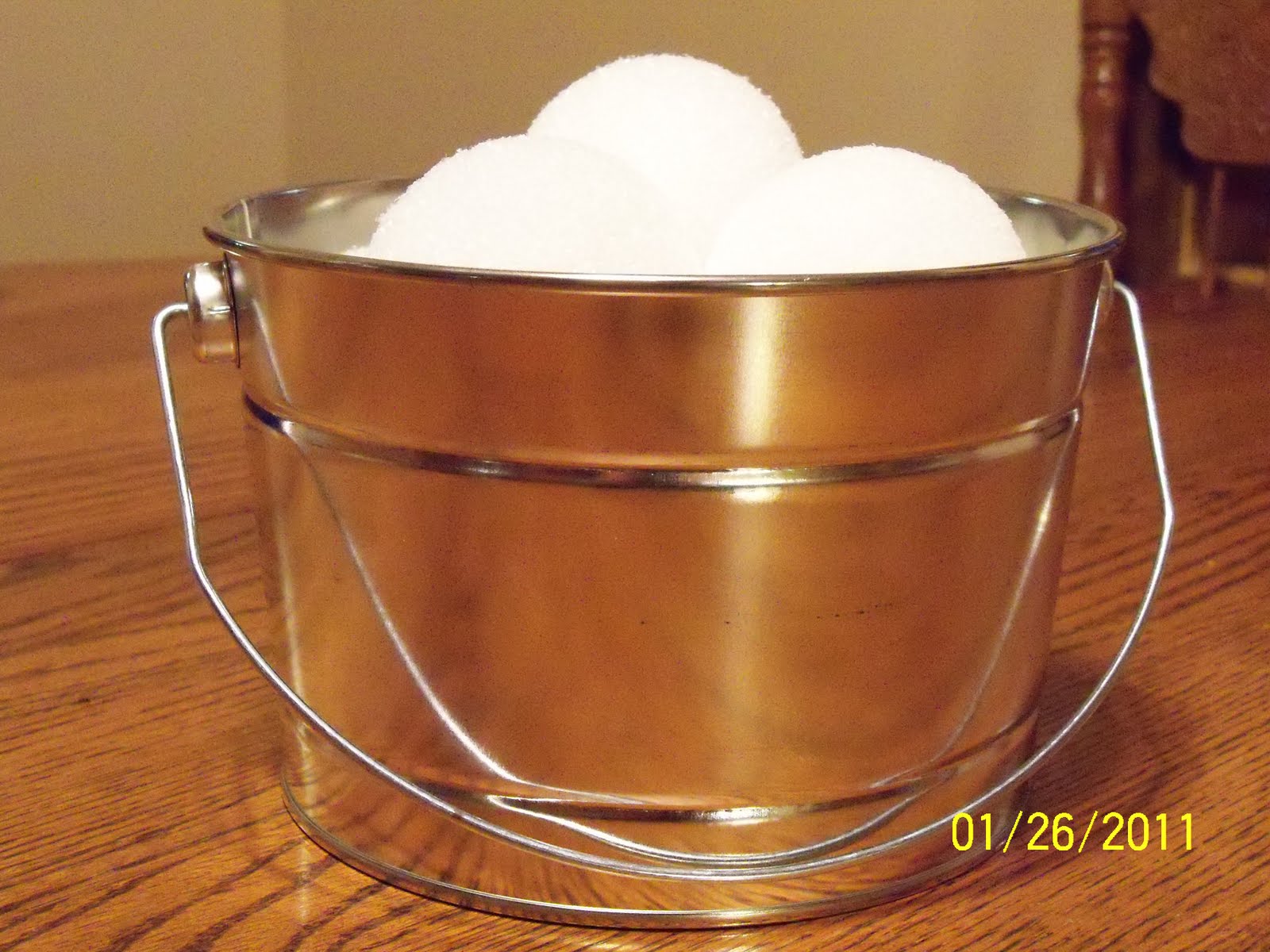 Crafty Mom of 4 Boys: Everlasting Bucket of Snowballs