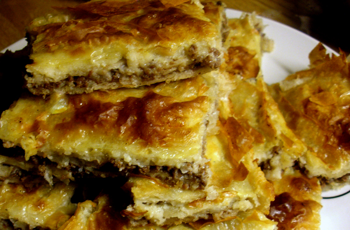 libyan food: Filo Pastry Meat Pie : Bureek Tajin (رقاق باللحم المفروم (قلاش
