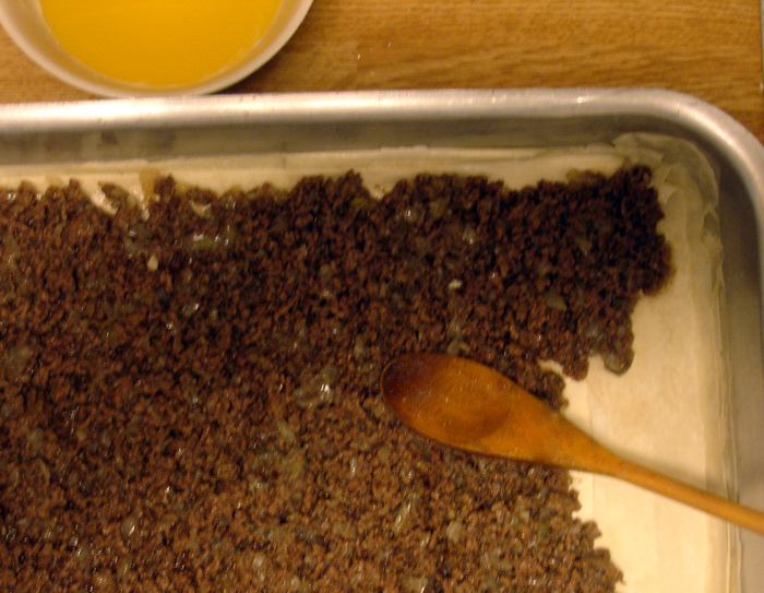 libyan food: Filo Pastry Meat Pie : Bureek Tajin (رقاق باللحم المفروم (قلاش