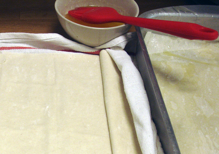 libyan food: Filo Pastry Meat Pie : Bureek Tajin (رقاق باللحم المفروم (قلاش