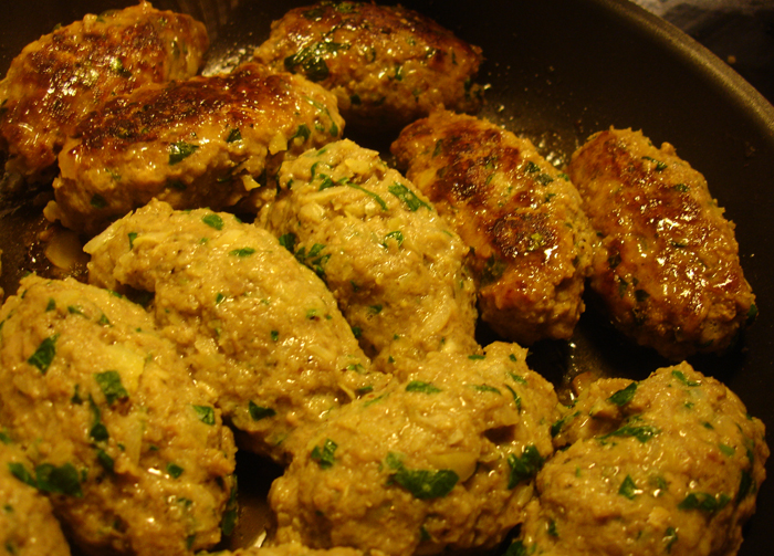libyan food: Fried Aubergine and Kofta in Tomato Sauce: Kufta bil ...